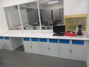 Meja Laboratorium Kimia - PT LAB Technologi Indonesia
